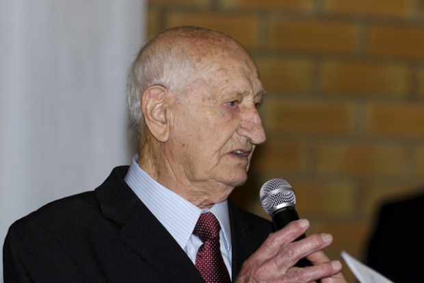 Aniversário: Ernesto Faoro comemora 106 anos esbanjando lucidez ...